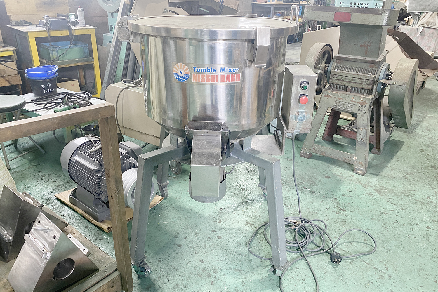 日水化工の中古タンブラー・混合機【TM-50】を入荷致しました。